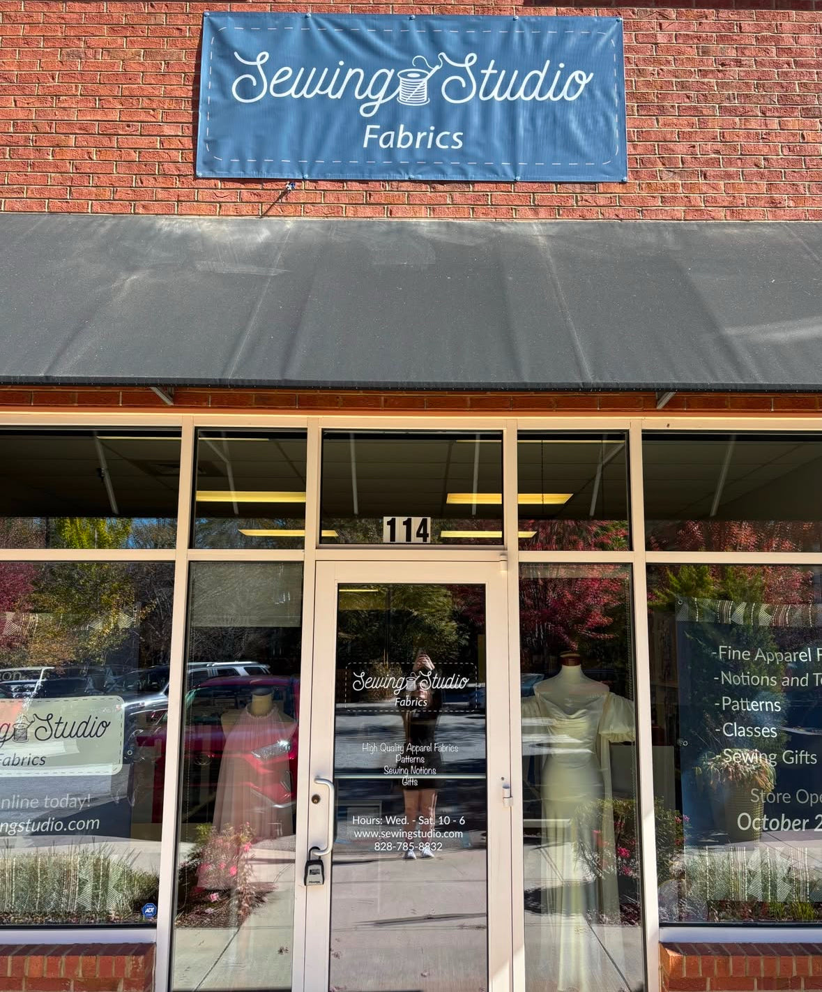 The Ultimate Guide to Choosing Quality Clothing Fabrics at Your Fabric ...